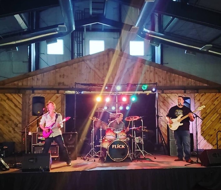 Mobile Barn Venue | WedVents